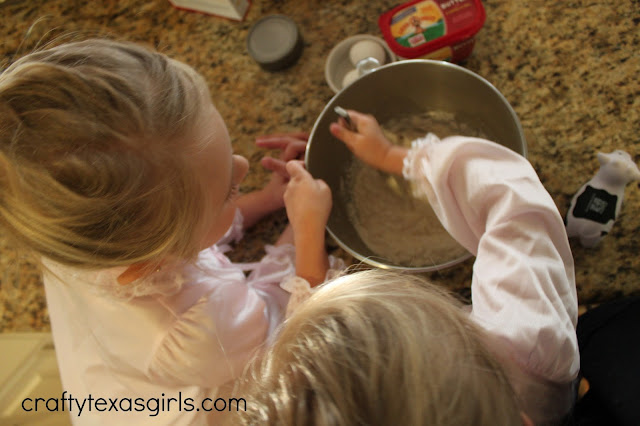 Crafty Texas Girls: Simplify Your Time in the Kitchen {with Kids}