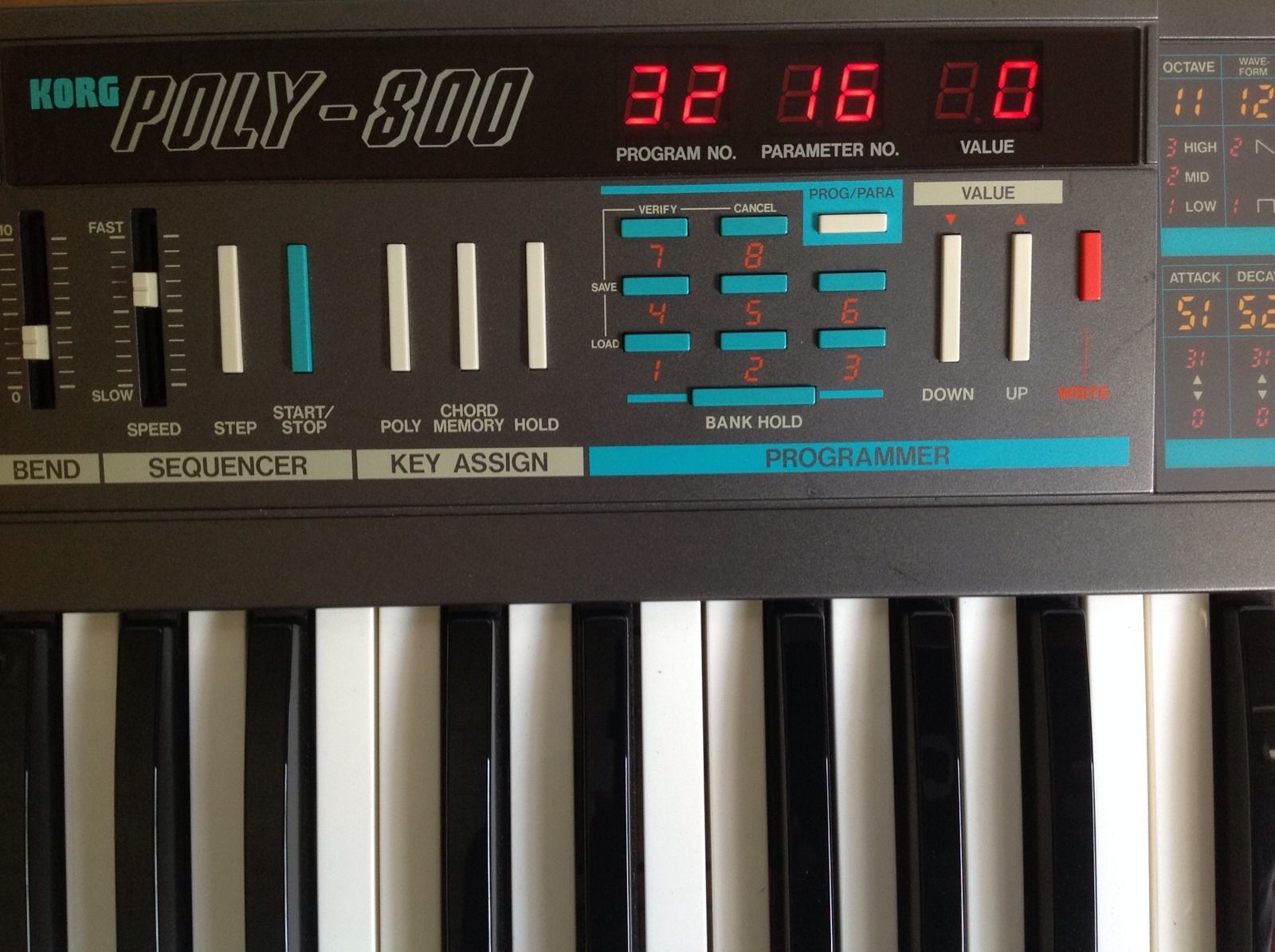 MATRIXSYNTH: Korg Poly-800 Programmable Polyphonic Synthesizer with ...