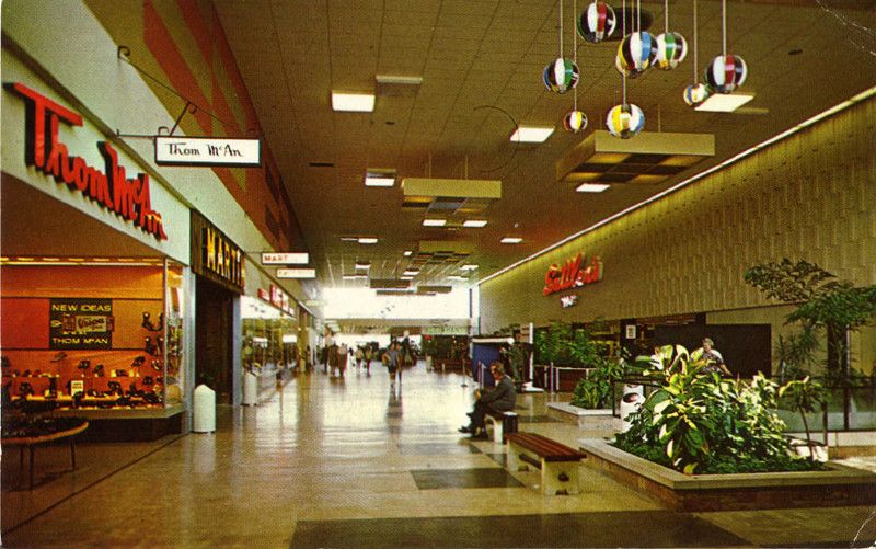 48 Amazing Pics Show American Shopping Malls in the 1950s and 1960s ...