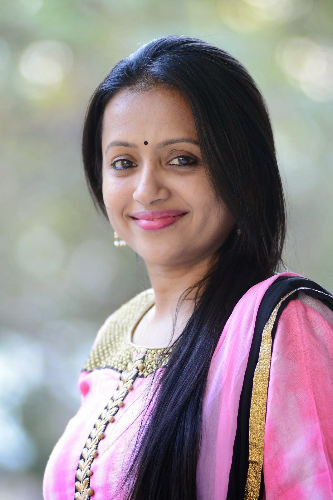 Suma Latest Photo in Slawar Kameez at (GAMA) Gulf Andhra Music Awards ...