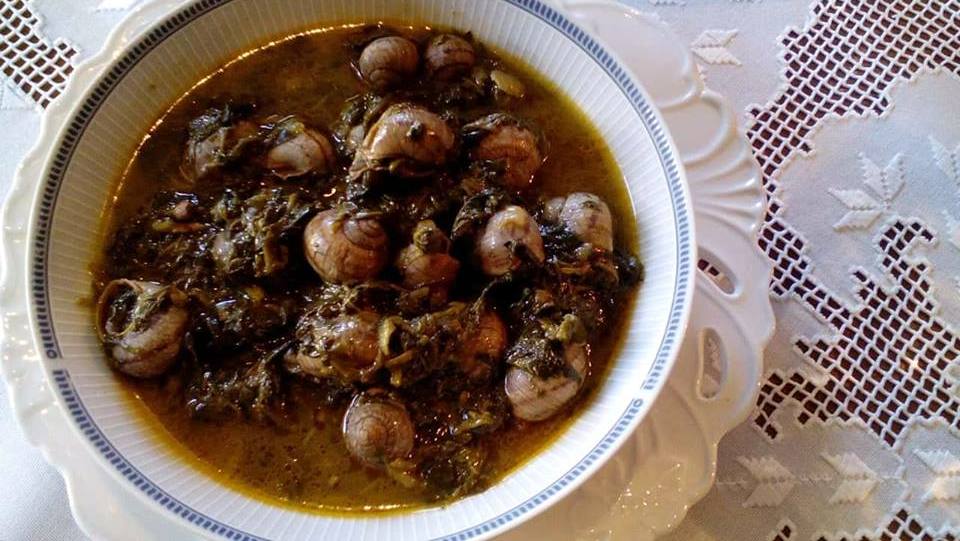 Greek Diet Foods & X X XL Cooking!: Σαλιγκάρια με άγρια χόρτα & μάραθο ...