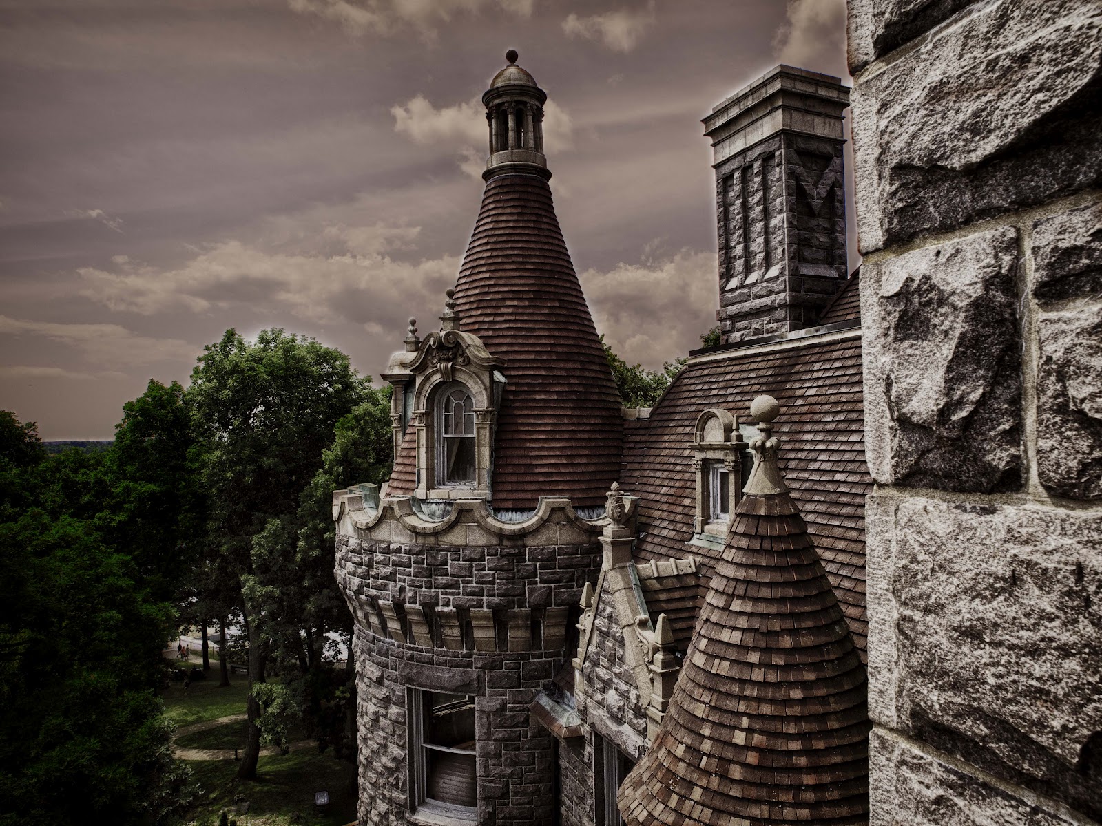 A Castle in the Thousand Islands: Around the grounds