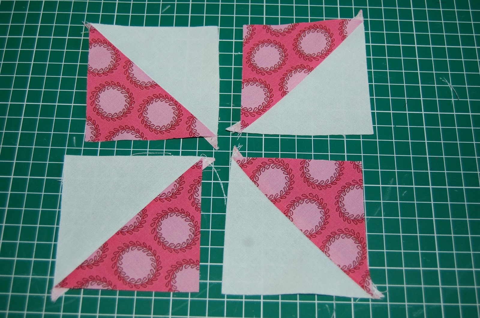 BLONDE DESIGN: Make - Easy Pinwheels