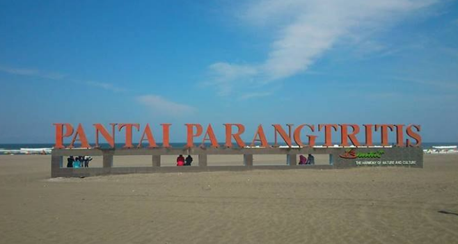 Pantai Parangtritis, Wisata Pantai Populer Di Yogyakarta - Ertiga