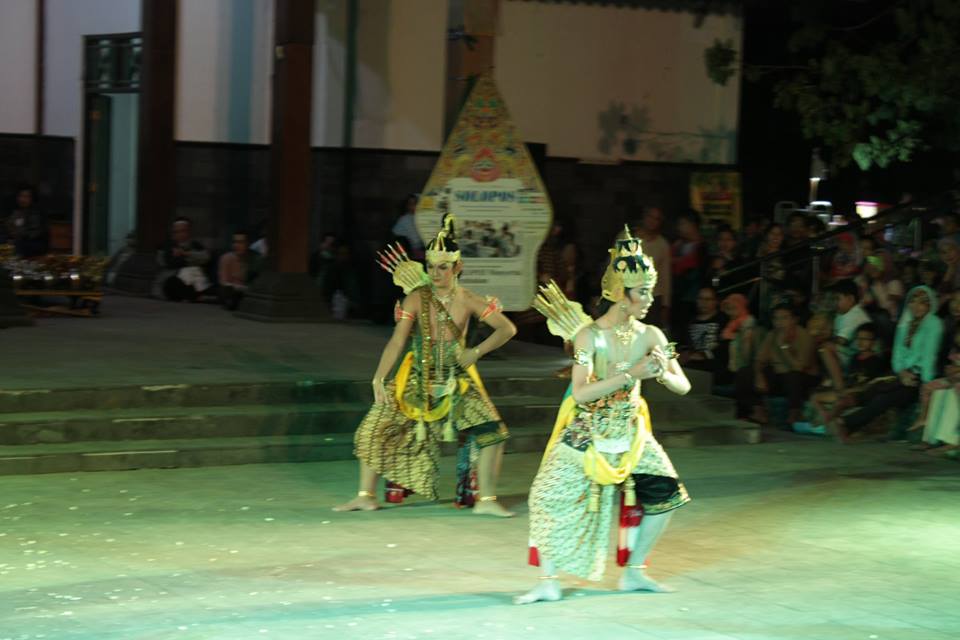 sendra tari ramayana taman balekambang - Noto Budiyanto