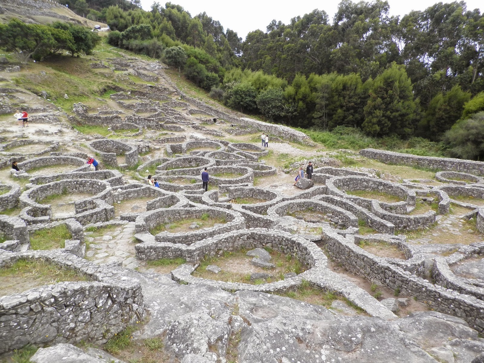 Unos amigos de Paradores: El monte sagrado de Santa Tecla (La Guardia ...