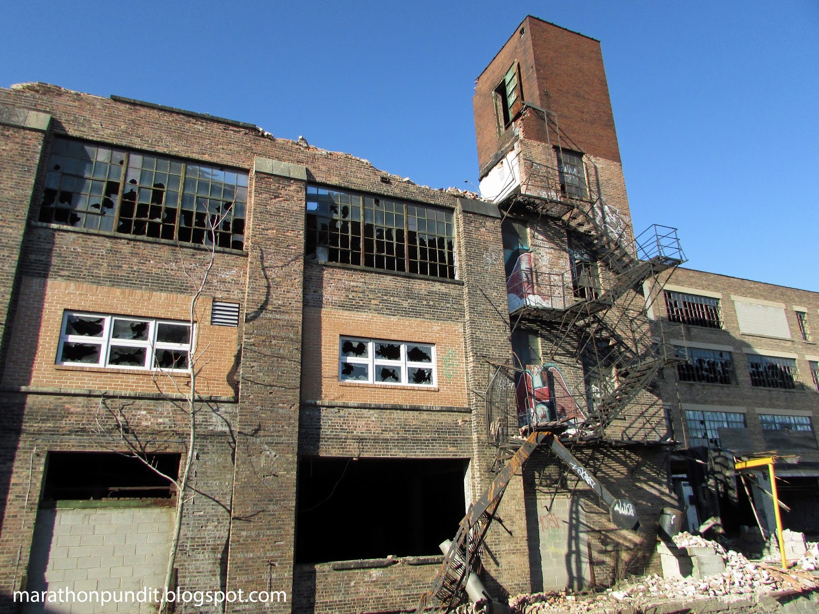 Marathon Pundit: (Photos) Urban Decay in Chicago: The Union Bag and ...