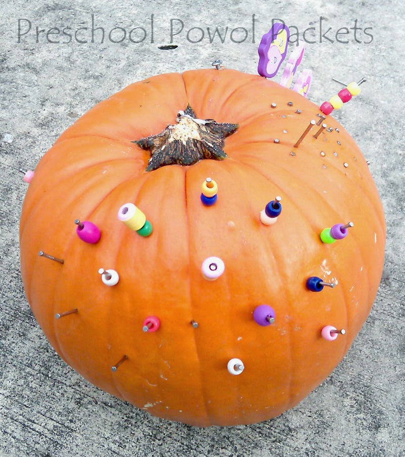 Beaded Pumpkins: a fall fine motor activity! | Preschool Powol Packets