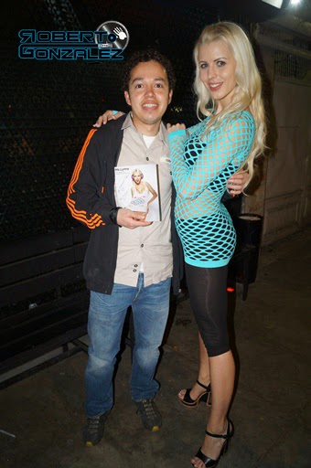 ROBERTO GONZALEZ - FOTOGRAFO: **** MS. LYNNA - EN MÉXICO