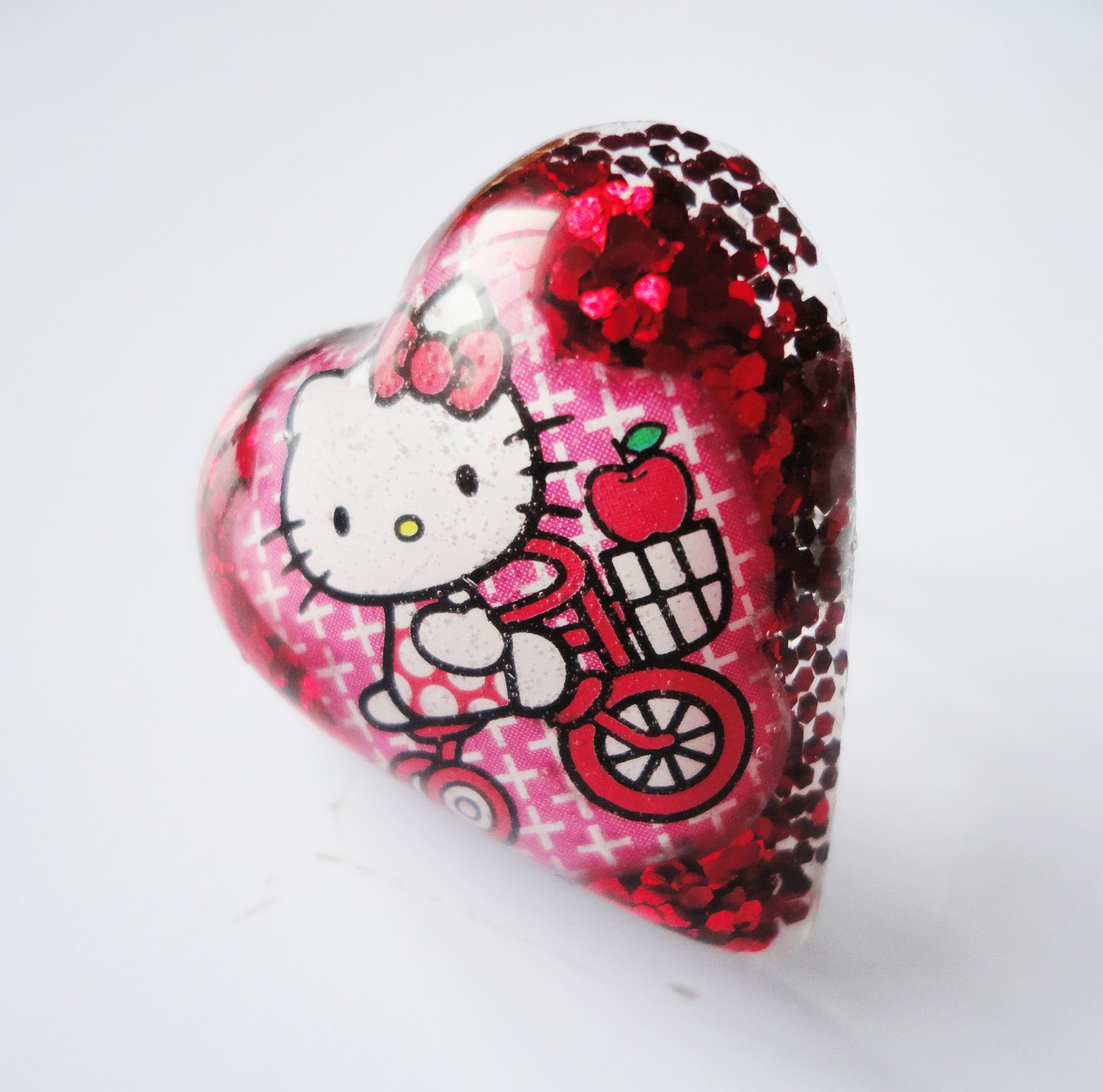 Kawaii Cutie Blog: Hello Kitty Apple Red Glitter Resin Heart Ring