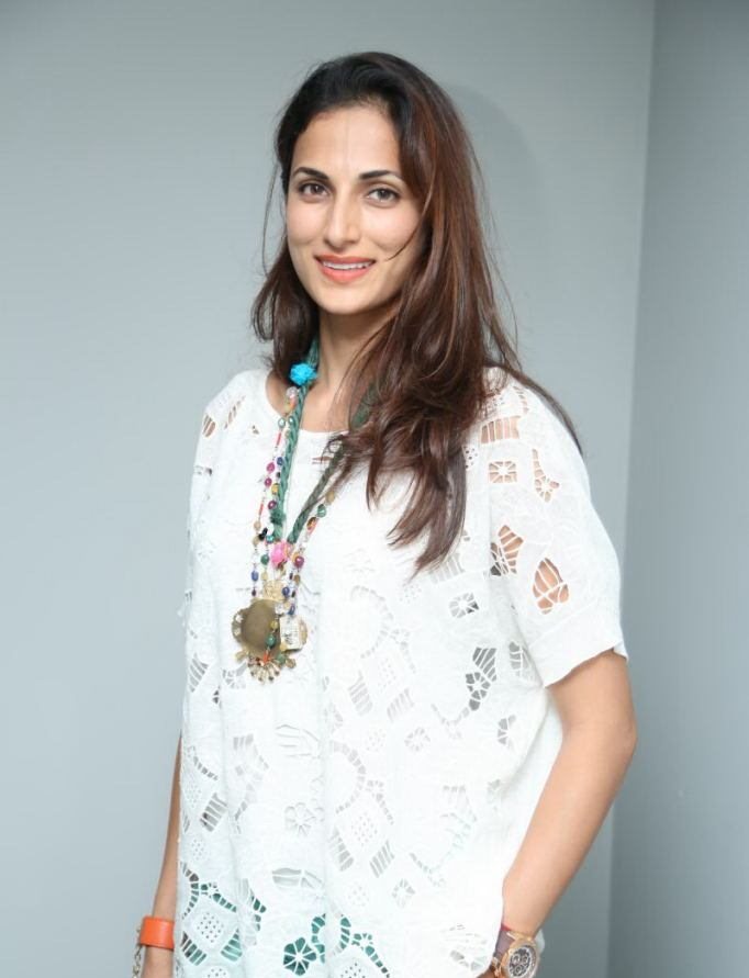 Shilpa Reddy hot hd wallpapers photos Images