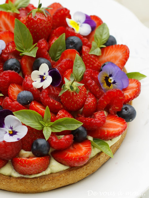 De vous à moi...: TARTE AUX FRAISES ET PETITS FRUITS ROUGES, CRÈME A LA ...