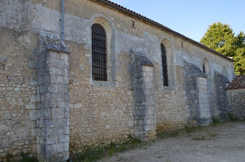 Romaanse kunst en architectuur: Eglise Saint-Cybard te Pranzac (Charente 16)