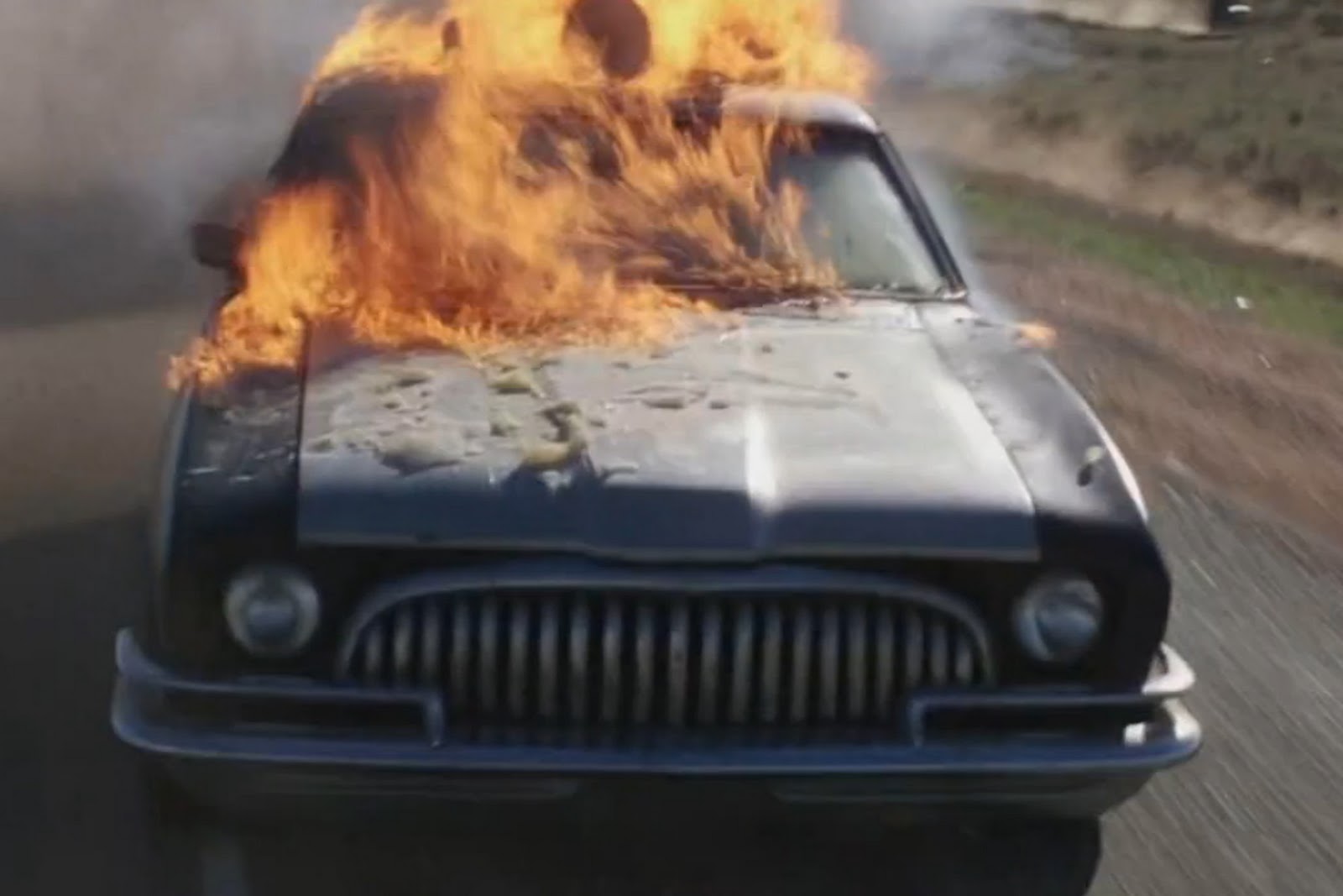 Futuro Finale 2088AD: Fairlane fire stunt from Mad Max 2