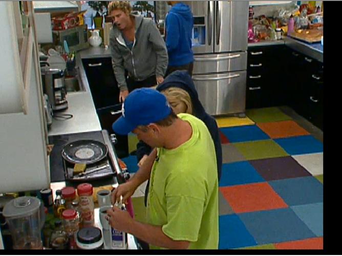 BBDish! Ya Gotta Have it!: Wednesday Morning in the BB14 House