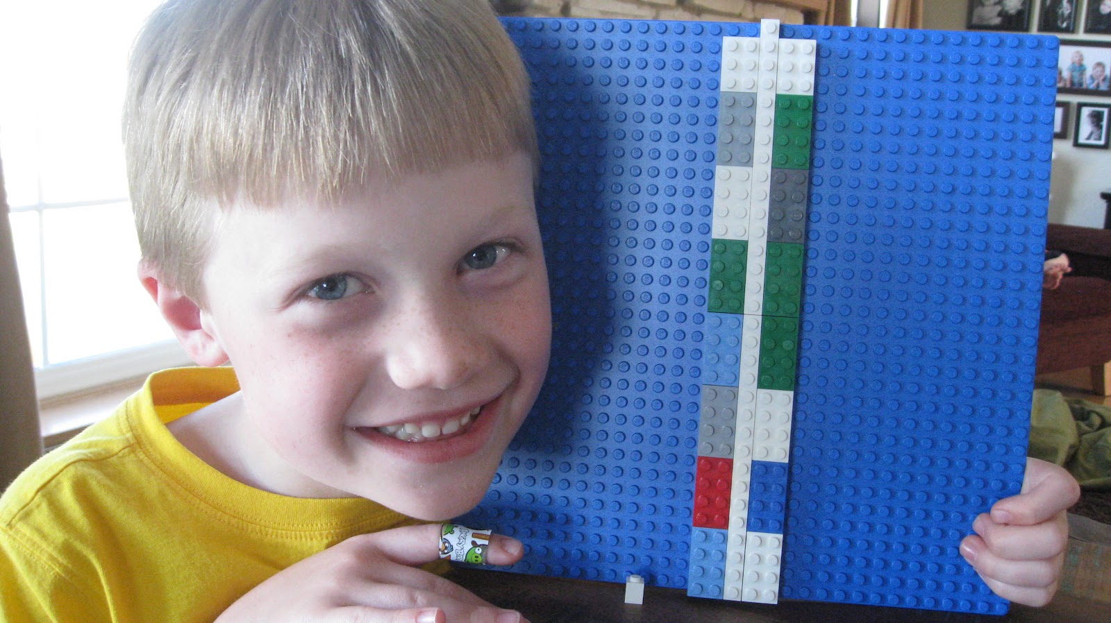 LEGO Quest Kids: Macro Scale Photos