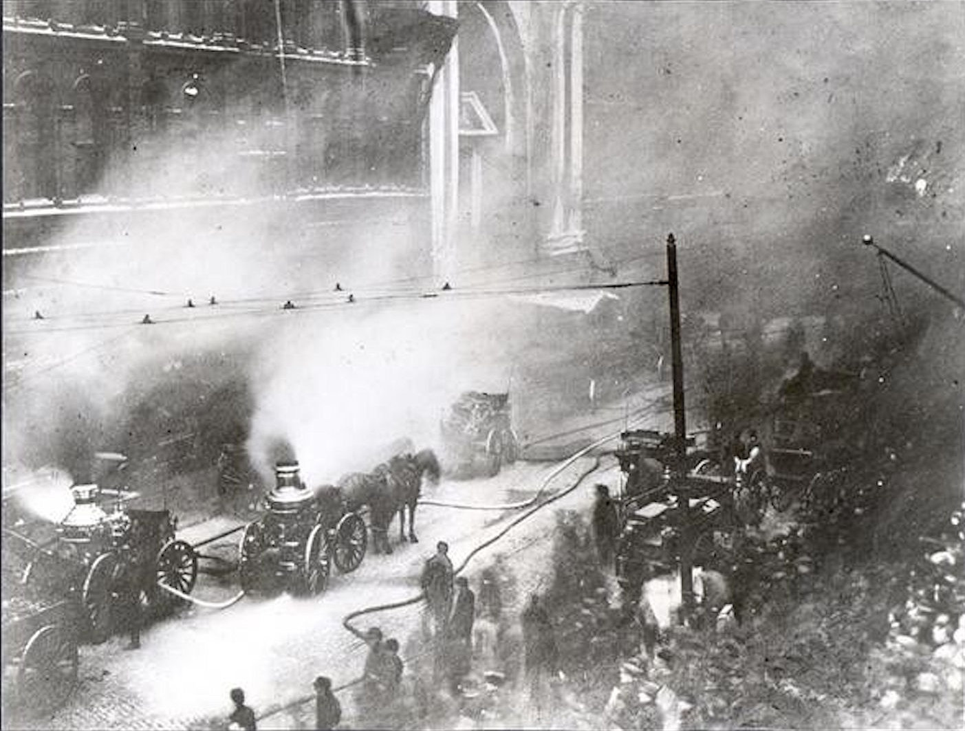 Disasterous History: The Iroquois Theater Fire. Fireproof Firetrap ...