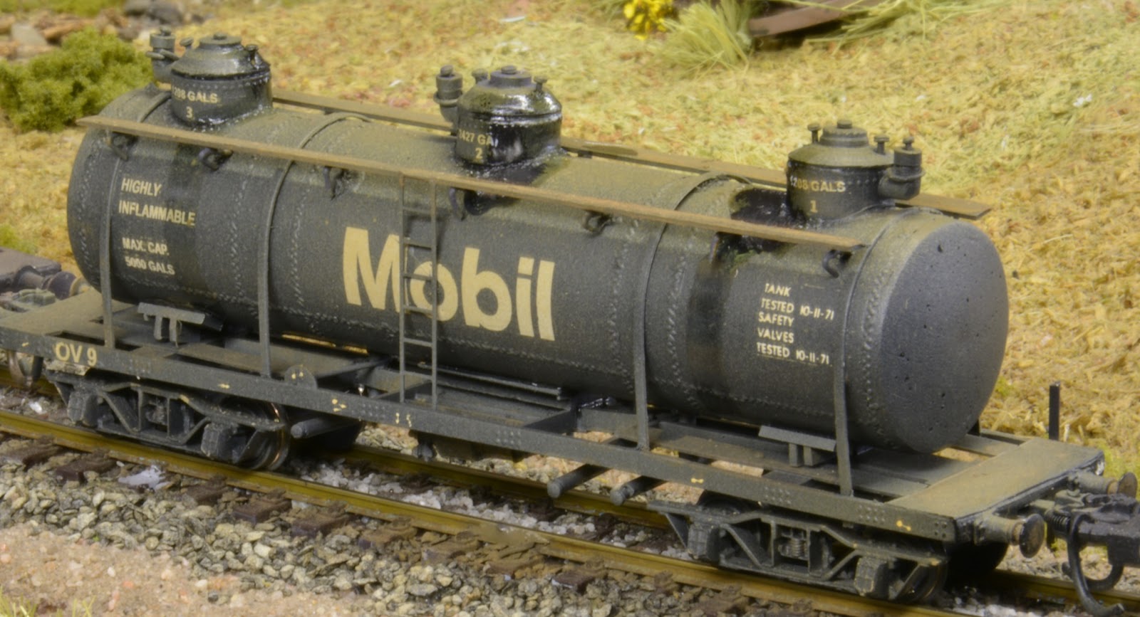 Westgate - South Western Rail: OV 9 Mobil Tank Wagon