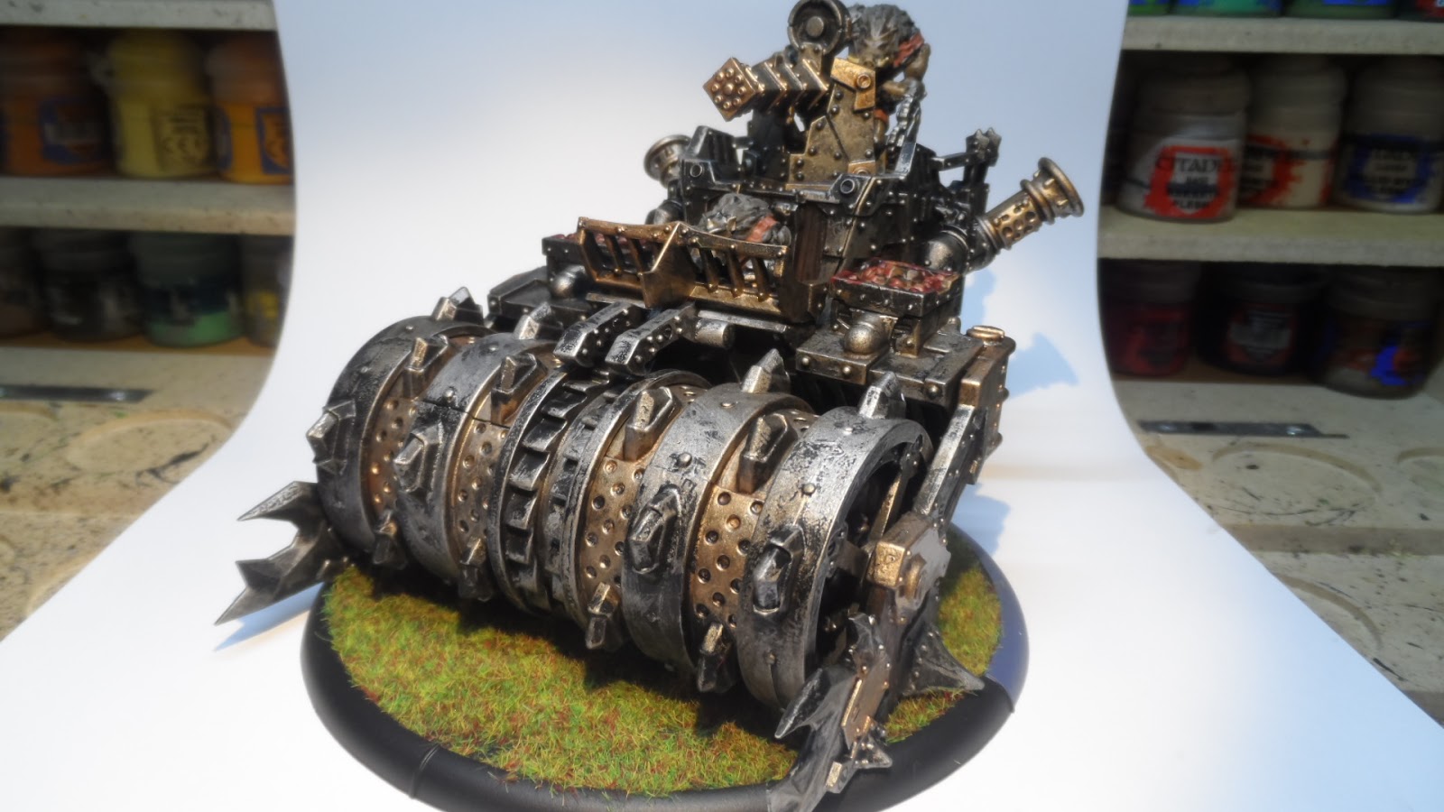 Fanplastic Little Men: Thornfall Alliance: Pigbuses... Millions of them