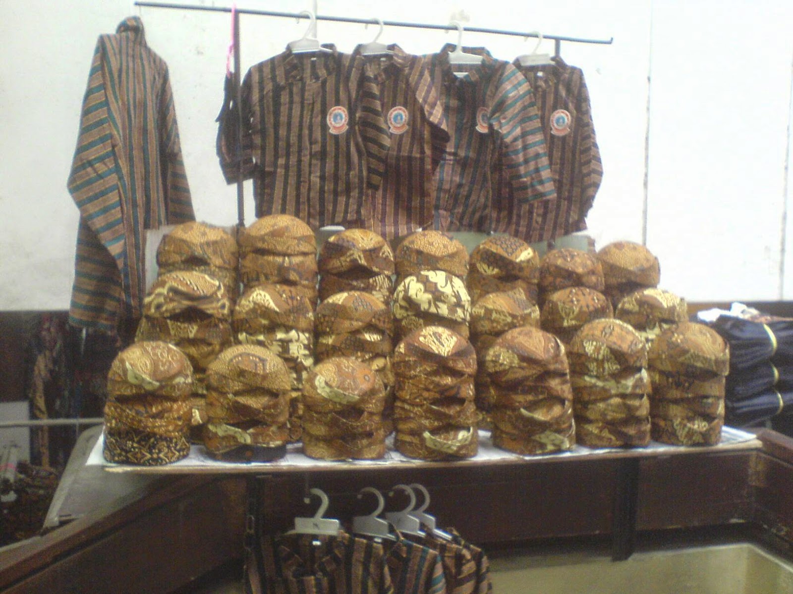 Dagangan Klewer: Blangkon Topi Tradisonal Budaya Jawa