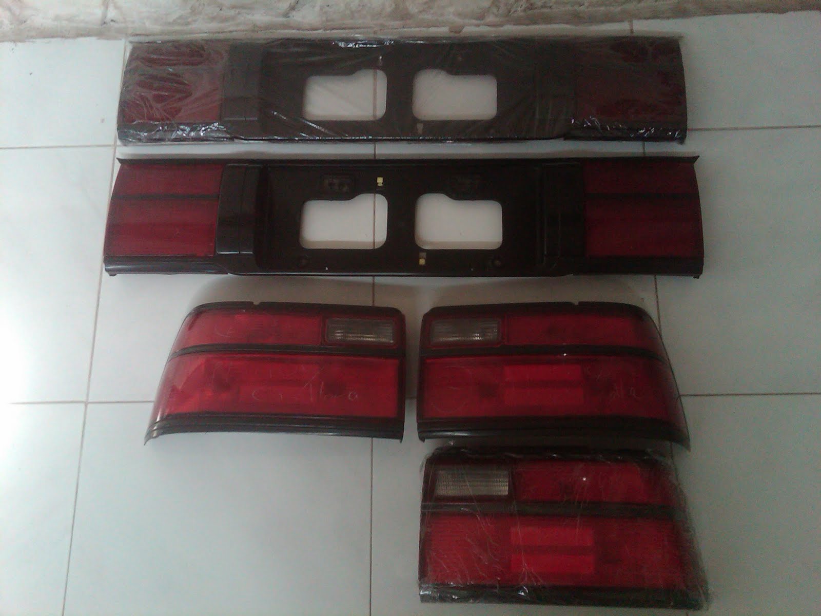 Super - OEM: [SOLD] USDM AE92 Taillights sets OEM