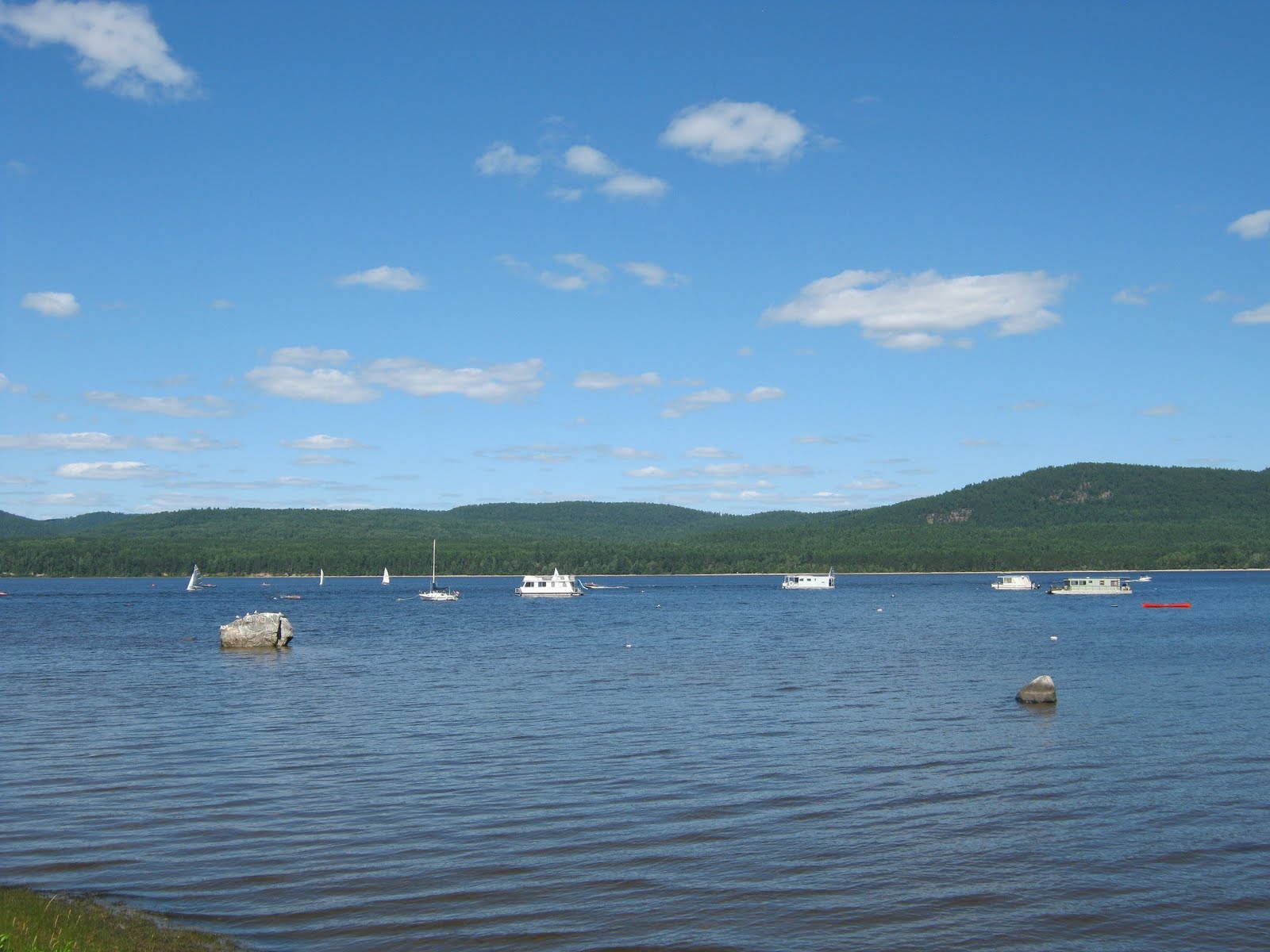 ziniania's corner: Beautiful Ottawa River (in Deep River, Ontario)