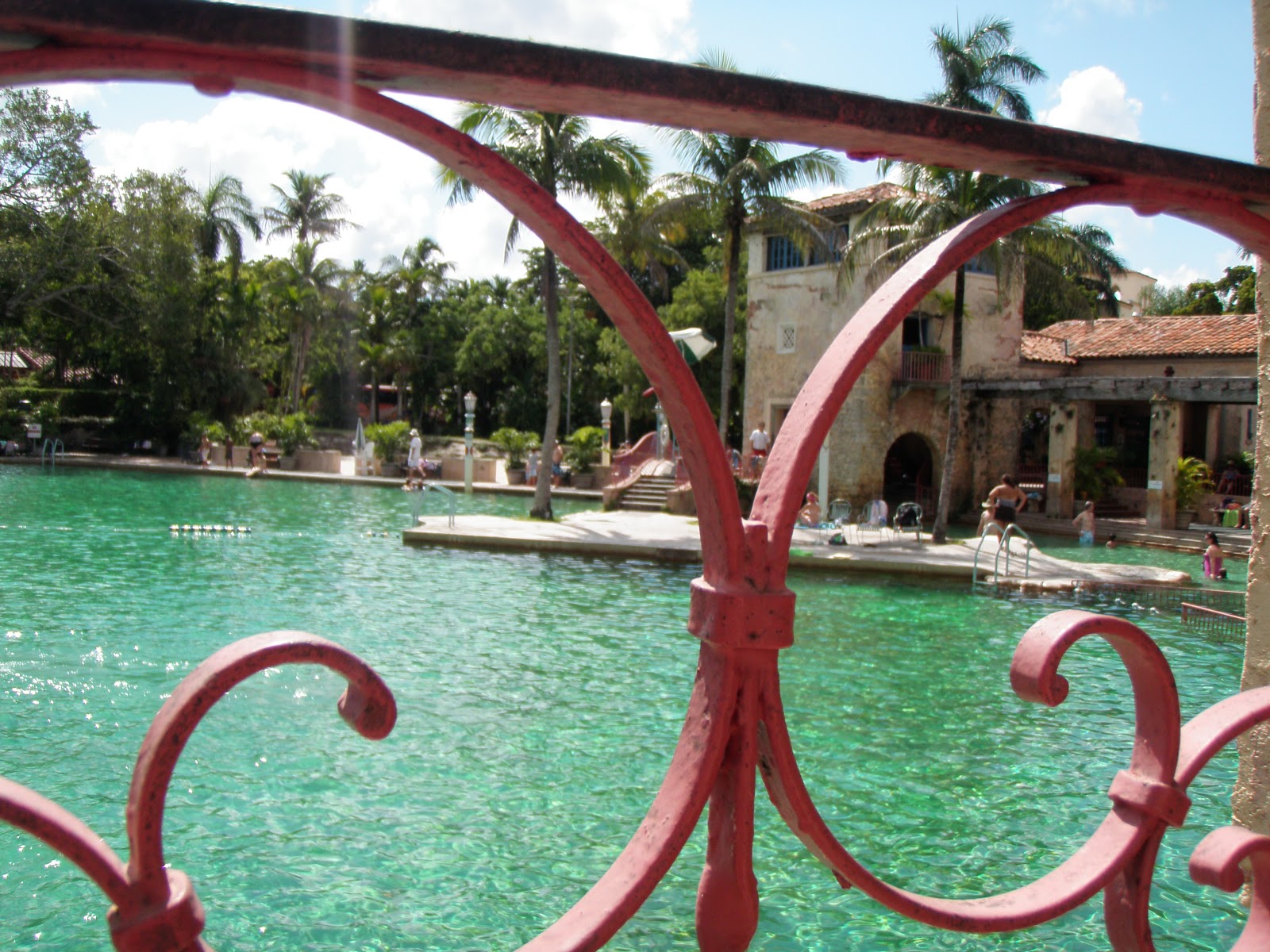 Cidades e lugares charmosos vistos por Cynthia: Venetian Pool - Coral ...