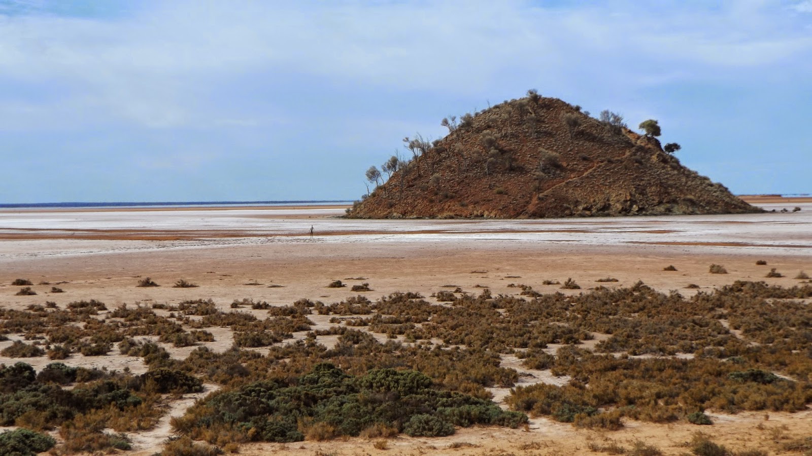 Living the Dream in Oz: Norseman to Leonora (includes Lake Ballard and ...