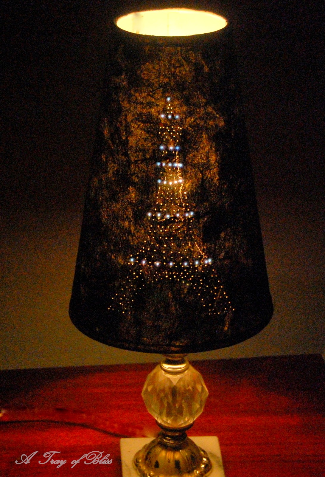 A Tray of Bliss: Eiffel Tower Pinhole Lamp DIY...
