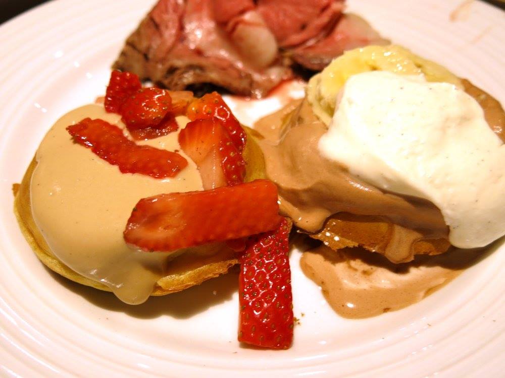 Bunny and Brandy's Brunchtime Blog: Pinstripes or Frying Pan Alley