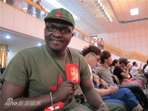 The Mind of an African-Chinese guy.: African Man Sings revolutionary ...