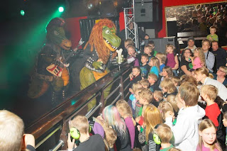 El Pensieve de Dinorider: Hevisaurus - Jee Hevisaurus! (Paleo Metal!!)