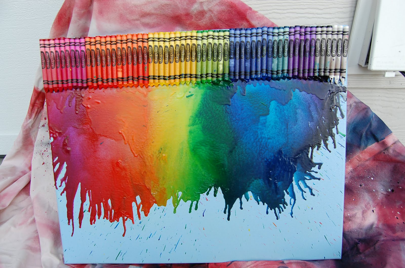 sunny little things: crayon art