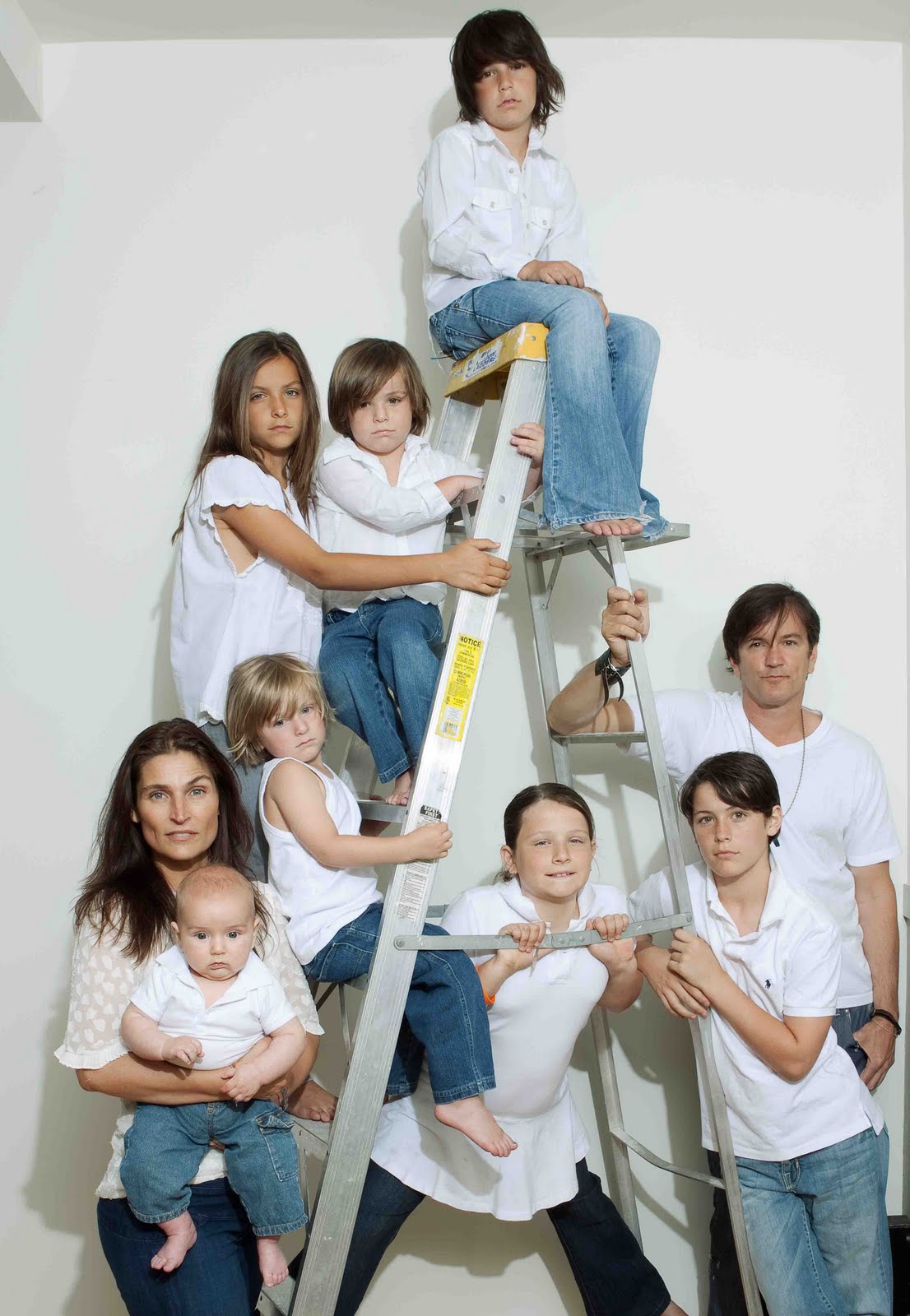 HGTV'S DESIGN SHOW HOME BY NOVOGRATZ