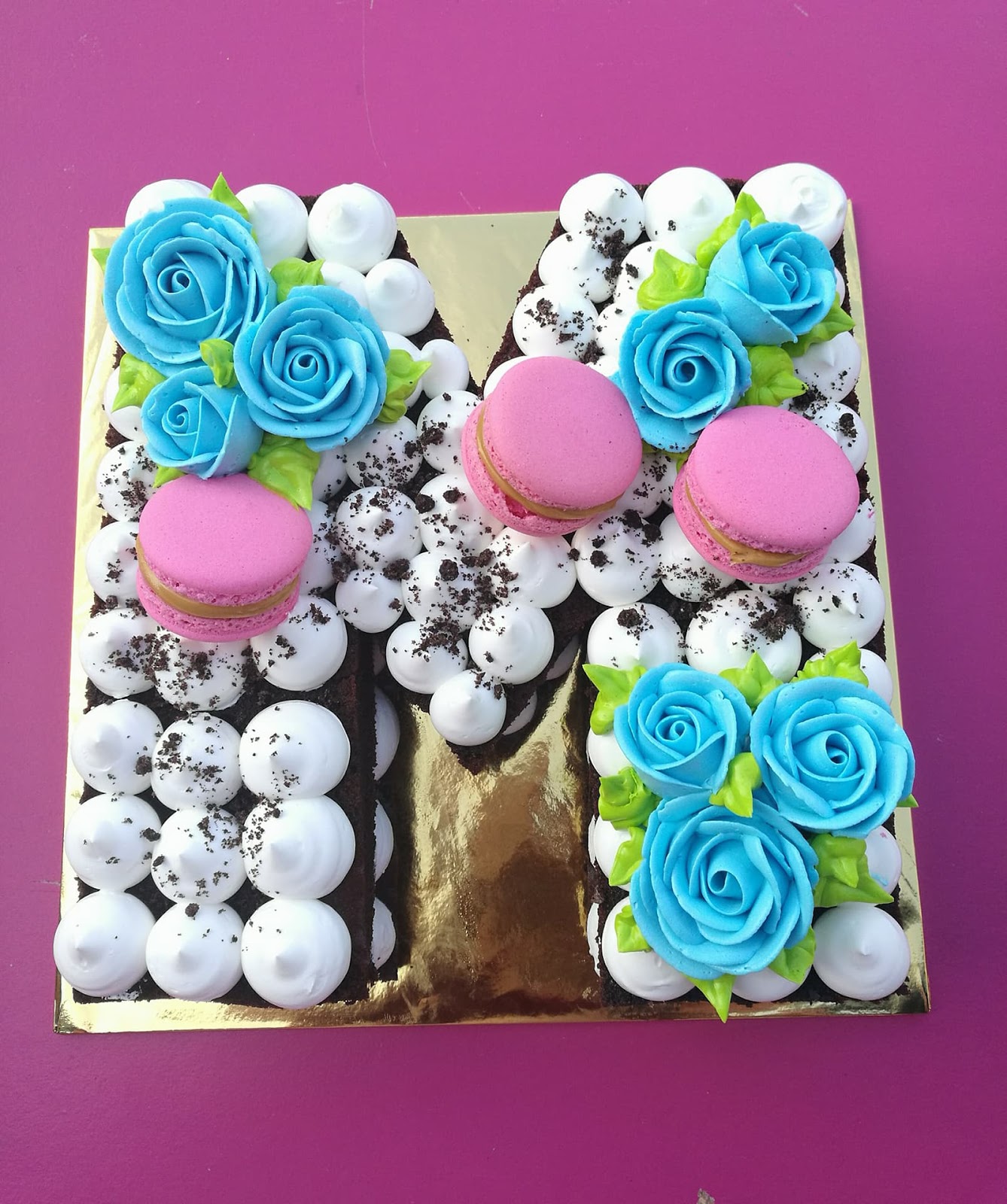 ZIQ BAKERY & CAKE: MONOGRAM CAKE