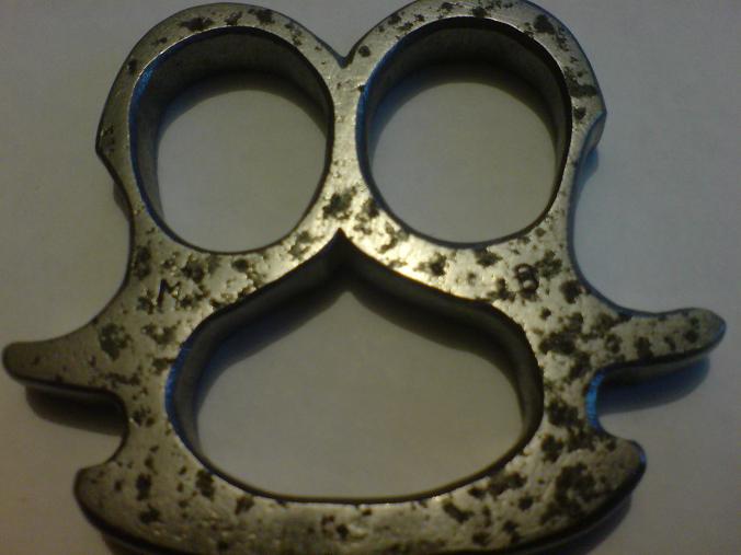 WeaponCollector's Knuckle Duster and Weapon Blog: Solid Steel Two ...