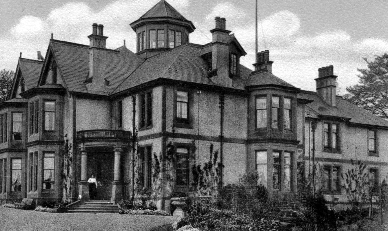 Tour Scotland: Old Travel Blog Photograph Mansion House Torwood Scotland