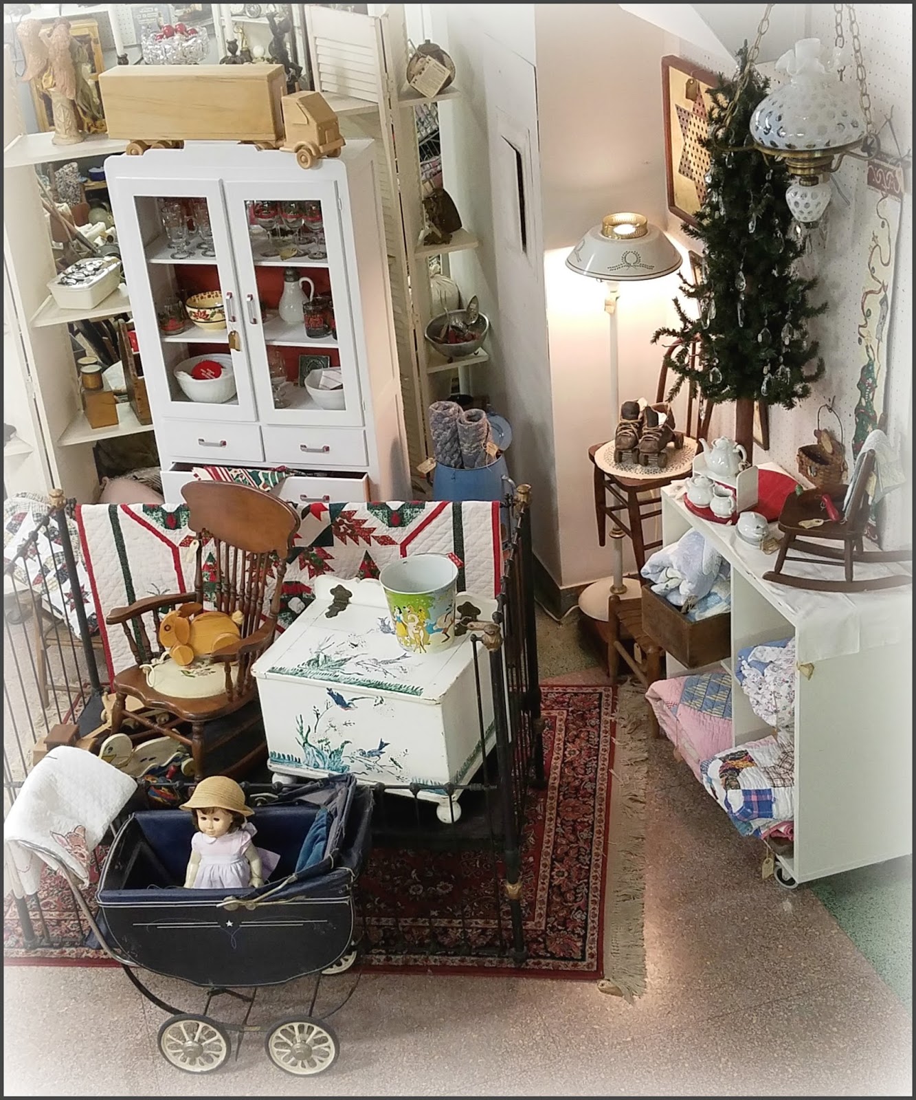 Follow The Yellow Brick Home - Where to shop for Christmas Antiques and ...