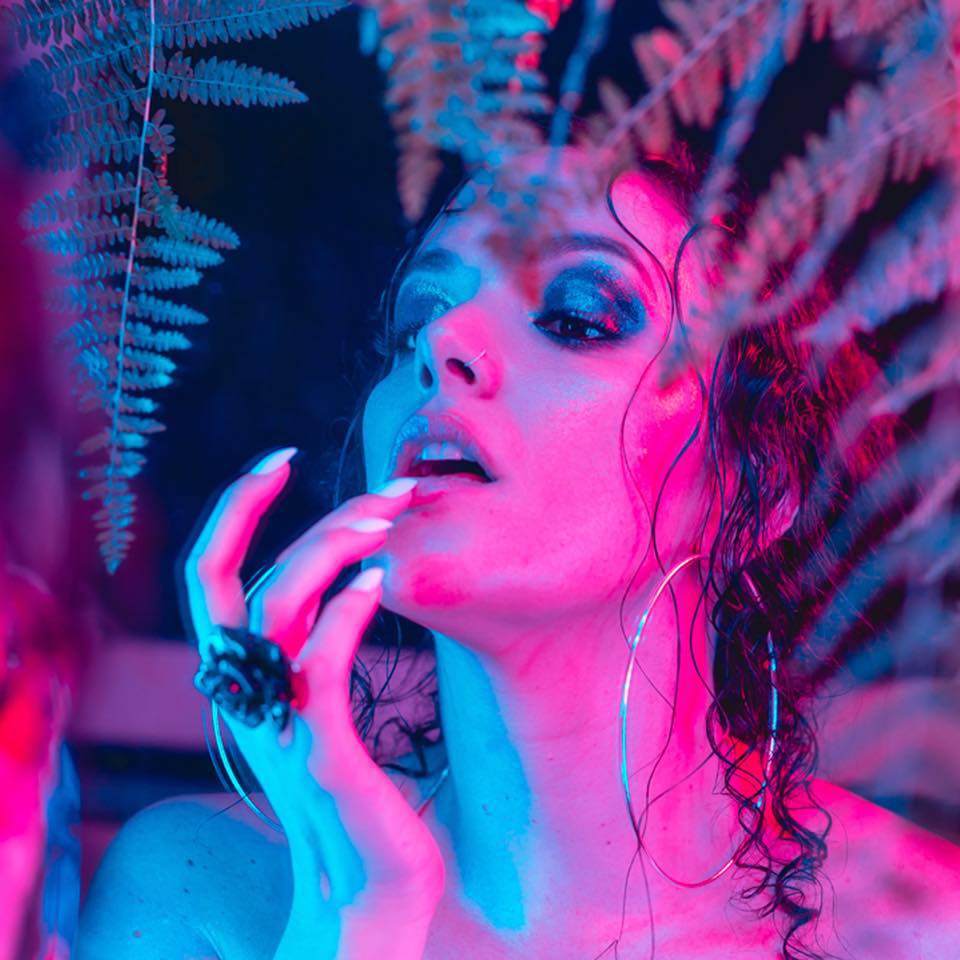 LIANNA LANZA SU VIDEOCLIP TITULADO "SAL". - DAQA HIP HOP. CULTURA HIP ...