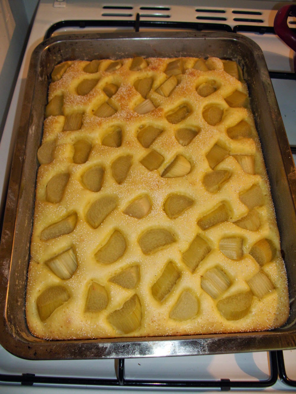 Gatesc pentru cei dragi: Prajitura cu rabarbar