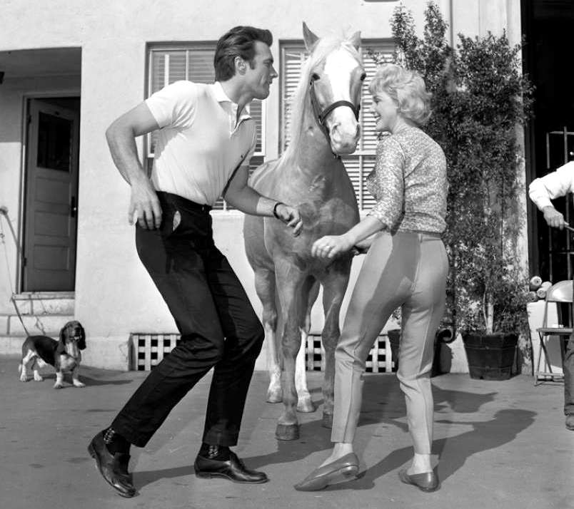 Los Angeles Morgue Files: "Mr. Ed" Actress Connie Hines 2009 Westwood ...