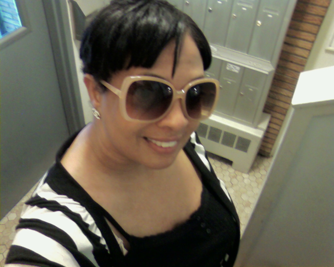 Valisha Honey- Today's Fashion & Beauty World: Valisha Honey-Chic In ...