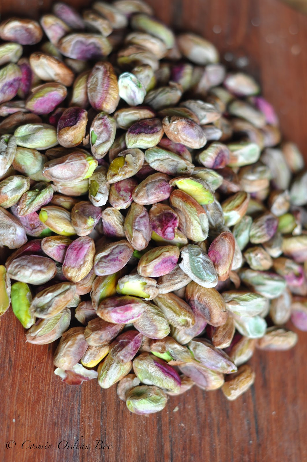 simplu si bun: Pistachio muffins ... sau ... briose cu fistic?