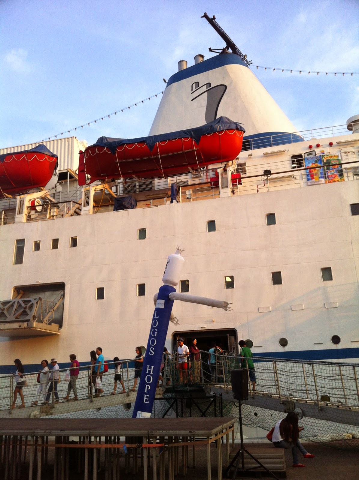 How To Enjoy The MV Logos Book Fair Experience At Malacanang Cebu