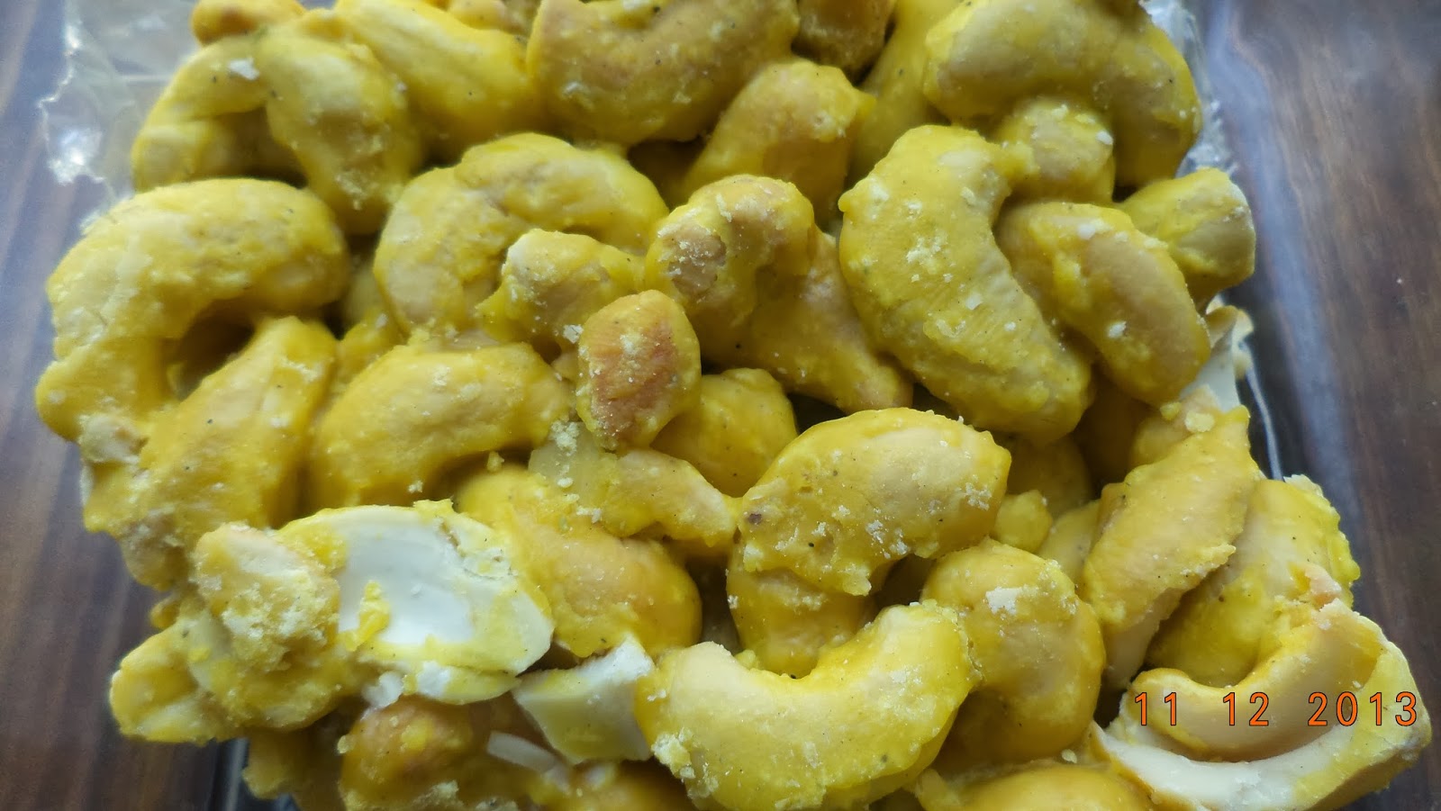 Pink-Lemon-Tree: Cashewnut toffee (Jeedipappu Pakam)