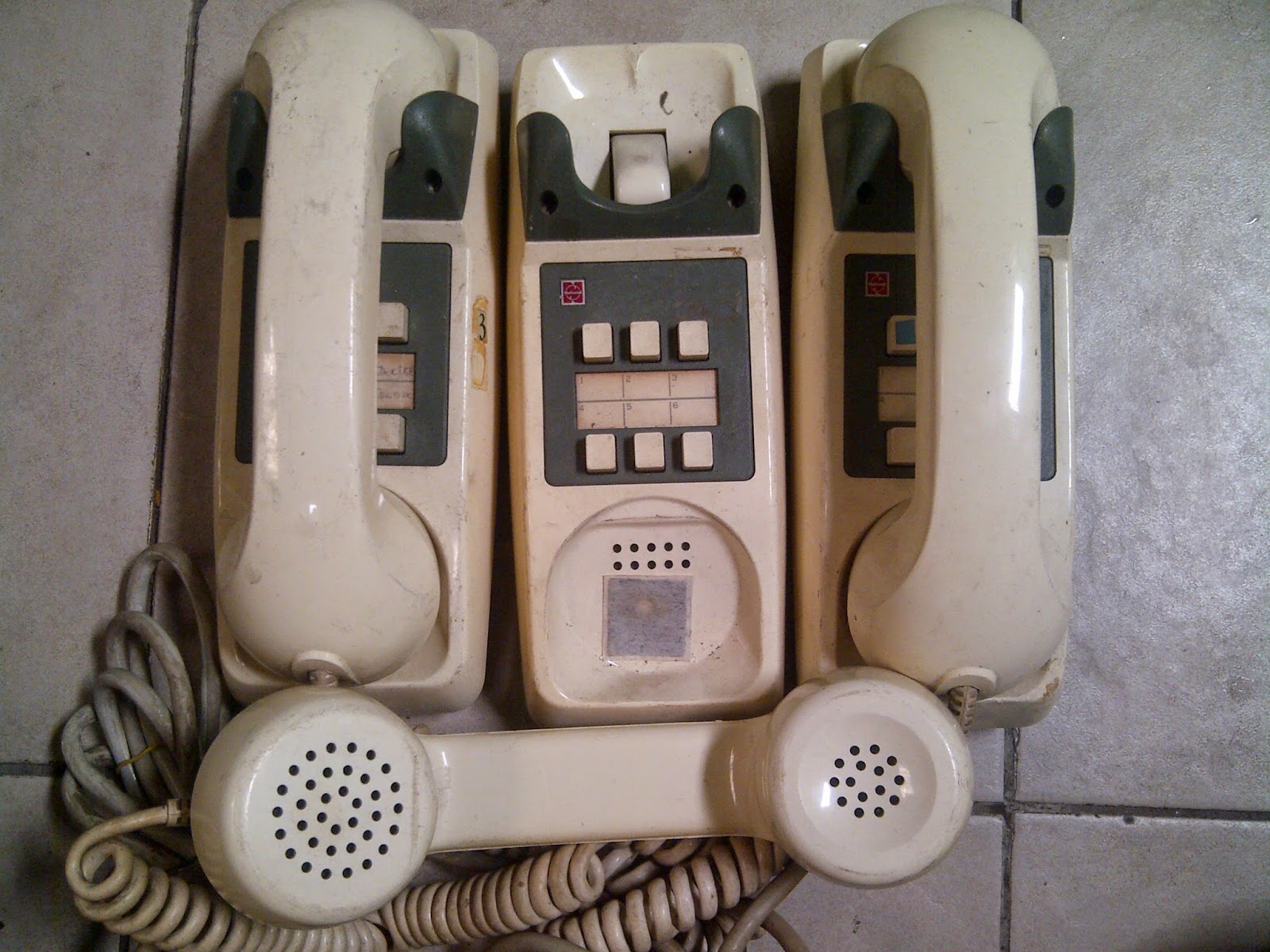 Koleksi Antik Anggoro Solo: Interkom Jadul