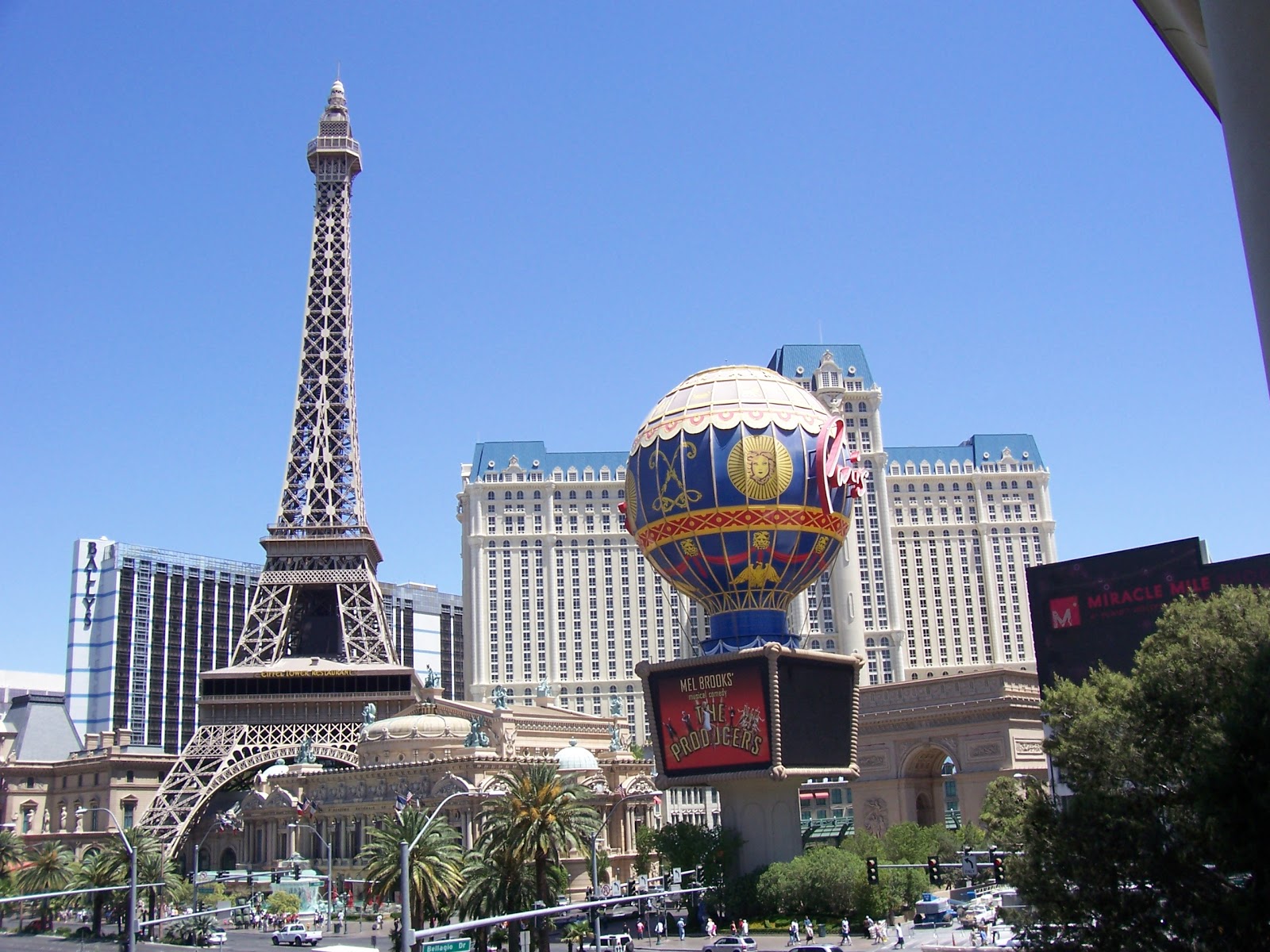 An Unfittie's Guide to Adventurous Travel: Mellow Yellow Monday: Las ...