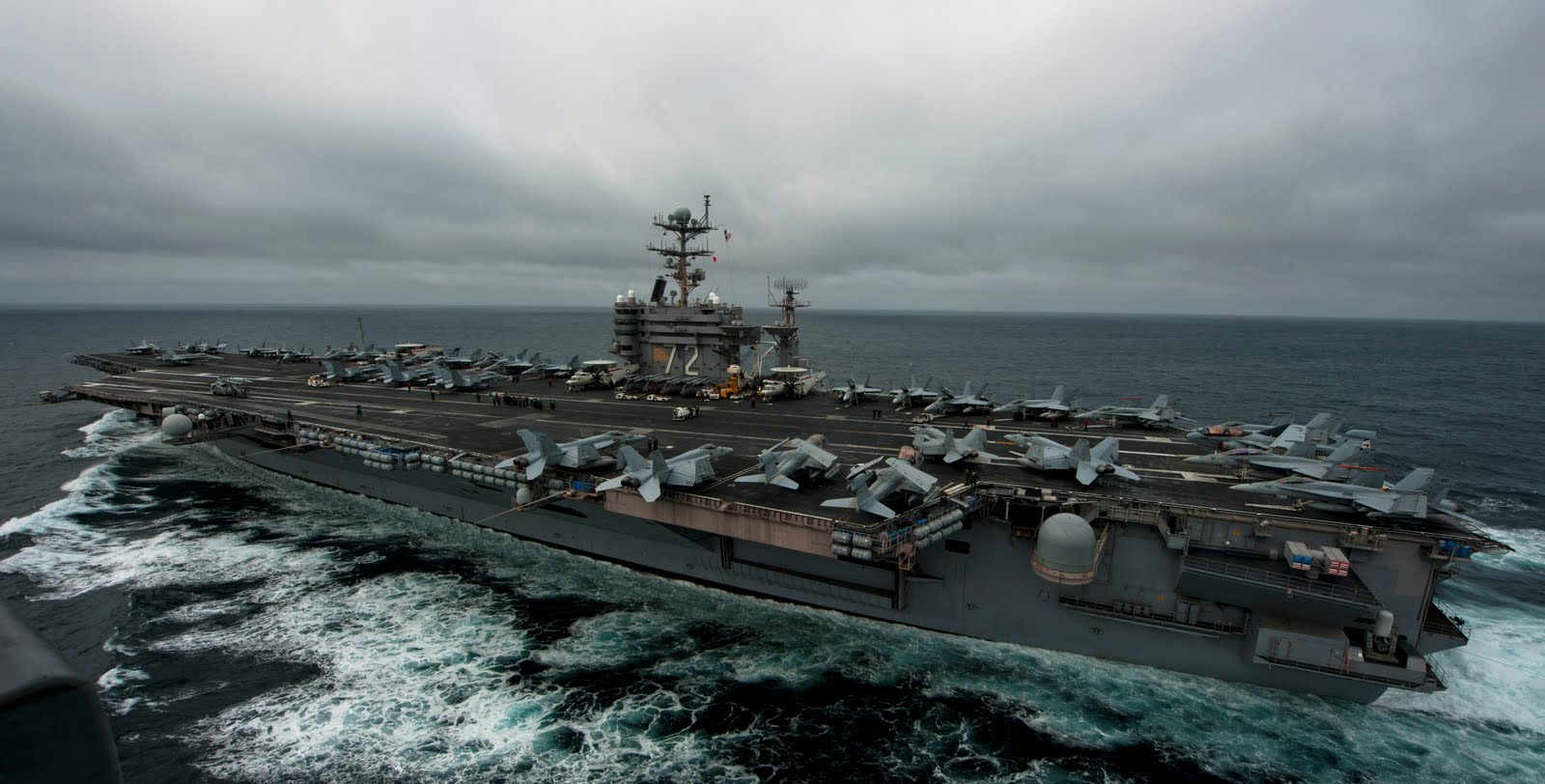 Naval Photos: USS Abraham Lincoln (CVN 72)