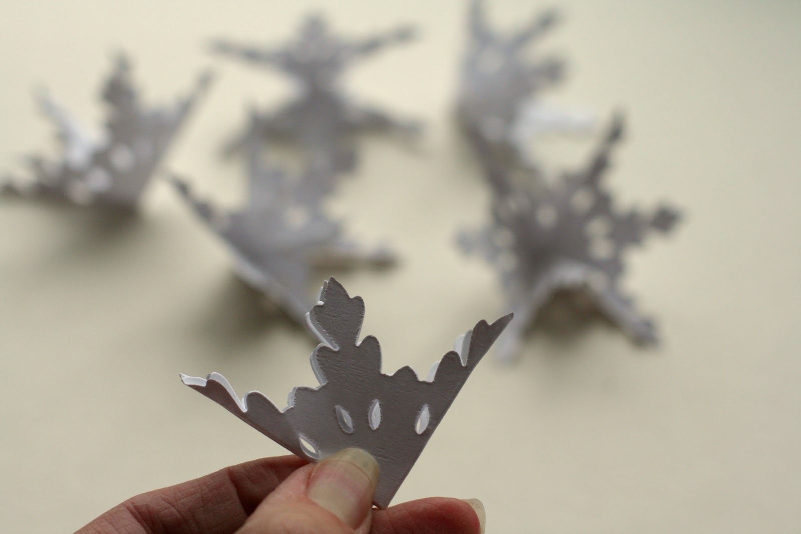Notable Nest: Foldable Snowflake Ornament