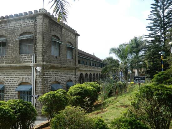 Tamilnadu Tourism: Monfort School, Yercaud